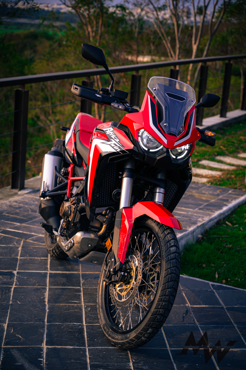 Honda CRF1100L DCT試駕報導2020_全車大景-7 - Motowind