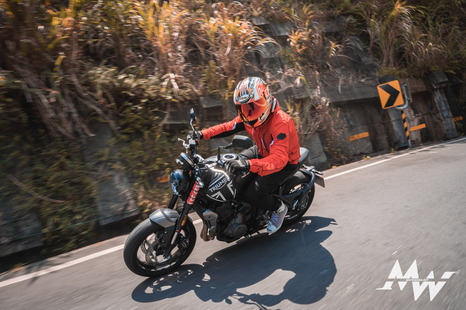 Triumph Trident600_山區動態_-10 - Motowind
